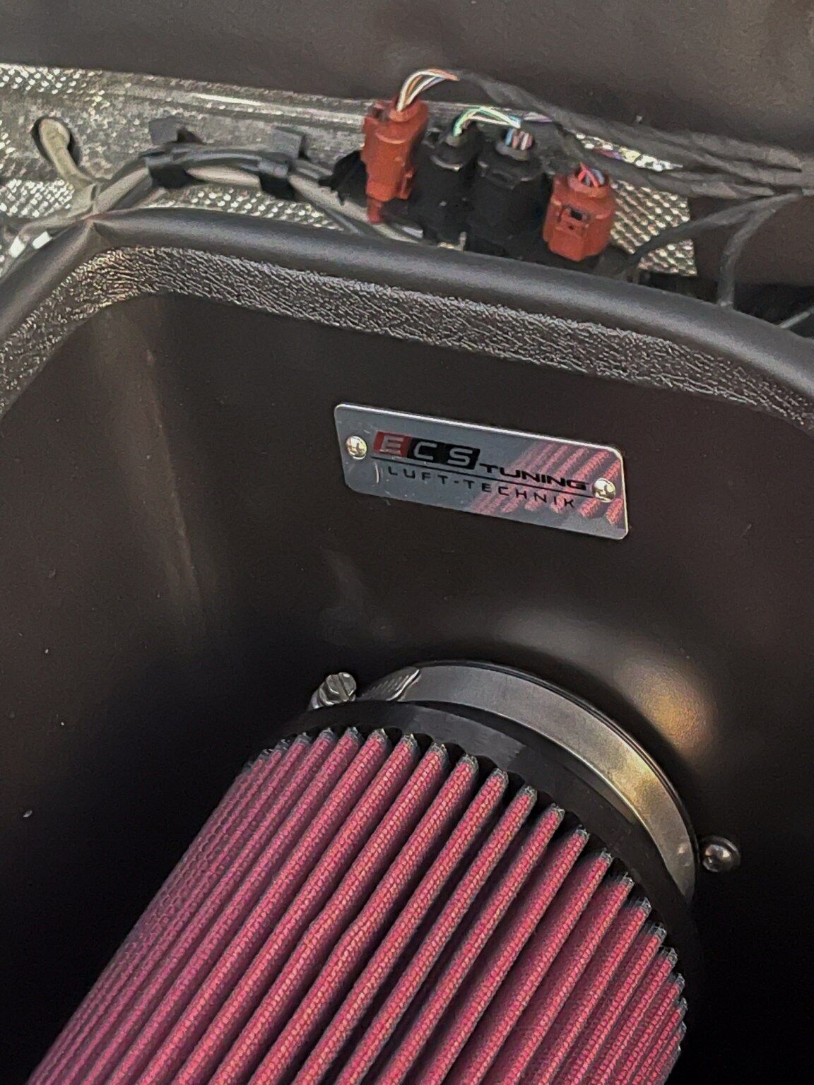 VW ATLAS 3.6L VR6 INTAKE 2018-2021 ECS Tuning Ram Air Intake Install ...